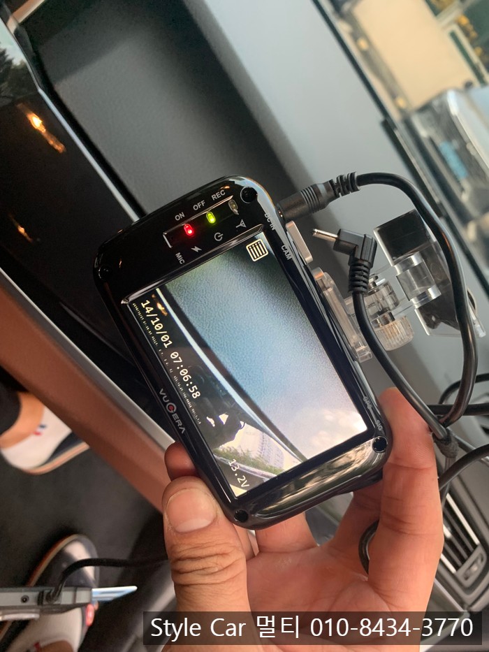 인천 / 부천 아이나비 QXD7000 블랙박스 BMW 5시리즈 (F10) 선명한 화질 / 서구.계양.부평 – 오카네비